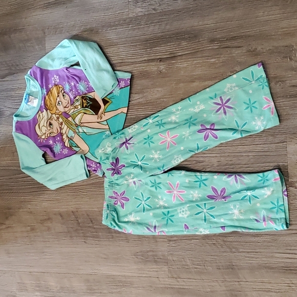 Disney | Pajamas | Frozen Elsa Anna Matching Pajama Set Size Small4 ...